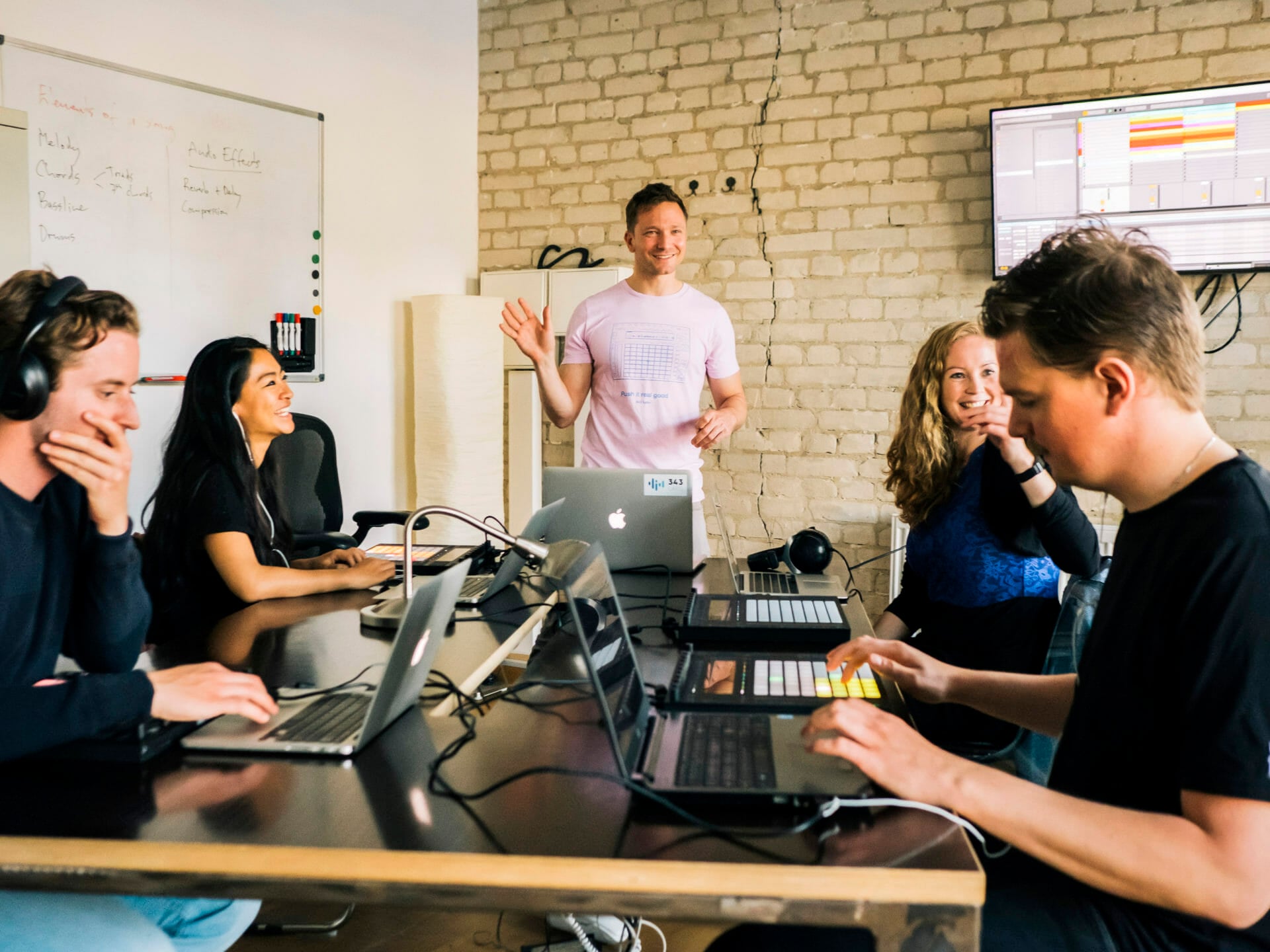 Beginner Music Production Immersive in Berlin at 343 LABS